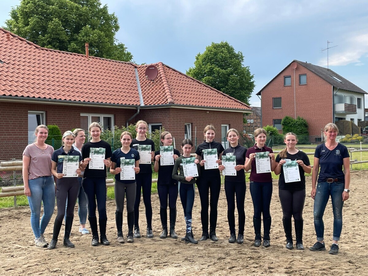 Erfolgreich abschließen… – RFV Wunstorf u. Umgebung e.V.